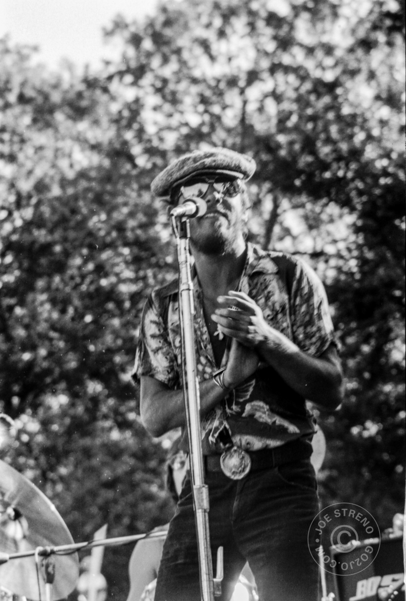 Bruce Springsteen @ Kean University 1974 – { go2jo.com }